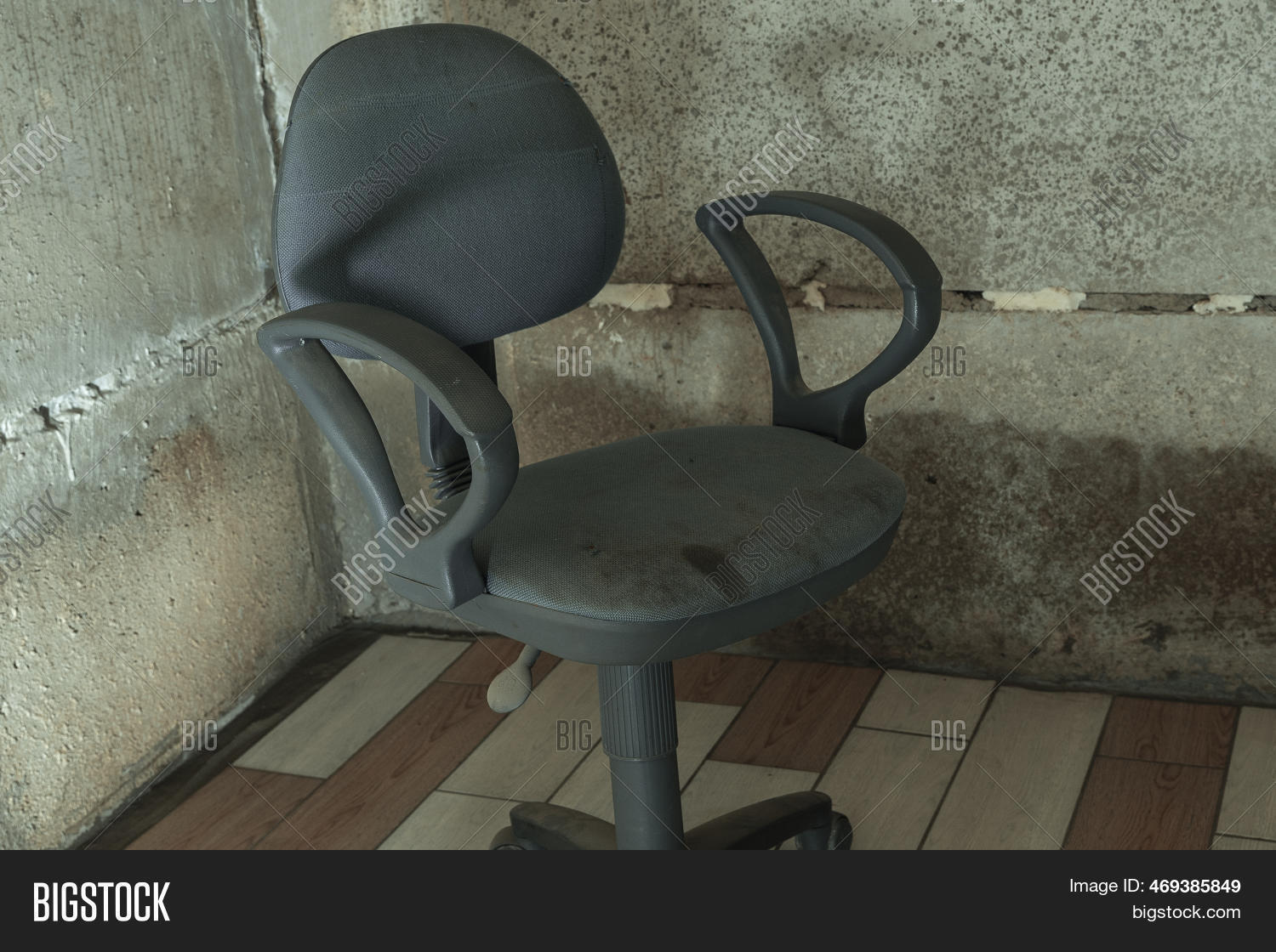 Interrogation Chair. Image & Photo (Free Trial) | Bigstock