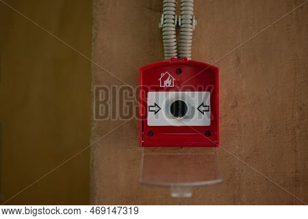 Red Fire Alarm Switch Image & Photo (Free Trial) | Bigstock