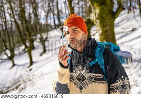 Man Smoking Lighting Image & Photo (Free Trial) | Bigstock