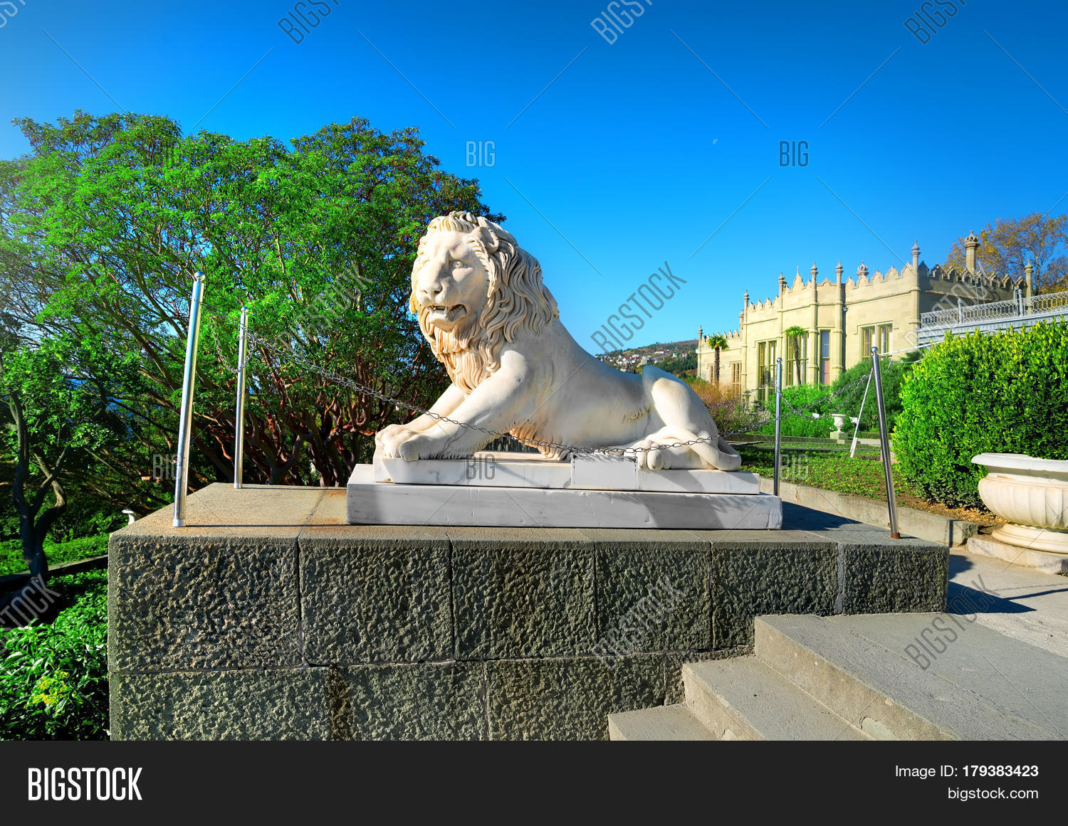 Statue Lion Stairs Image & Photo (Free Trial) | Bigstock