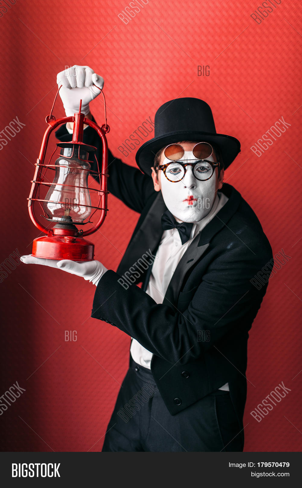 Pantomime Actor Image & Photo (Free Trial) | Bigstock