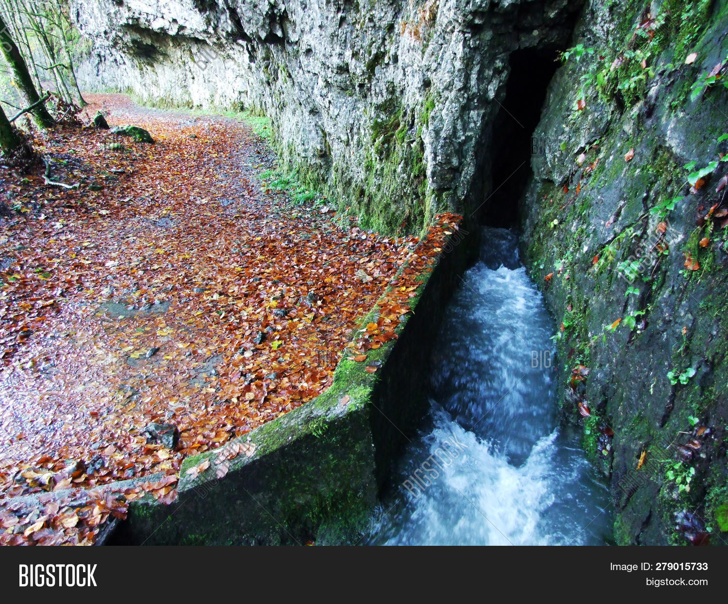 Karst Spring Blaue Image & Photo (Free Trial) | Bigstock
