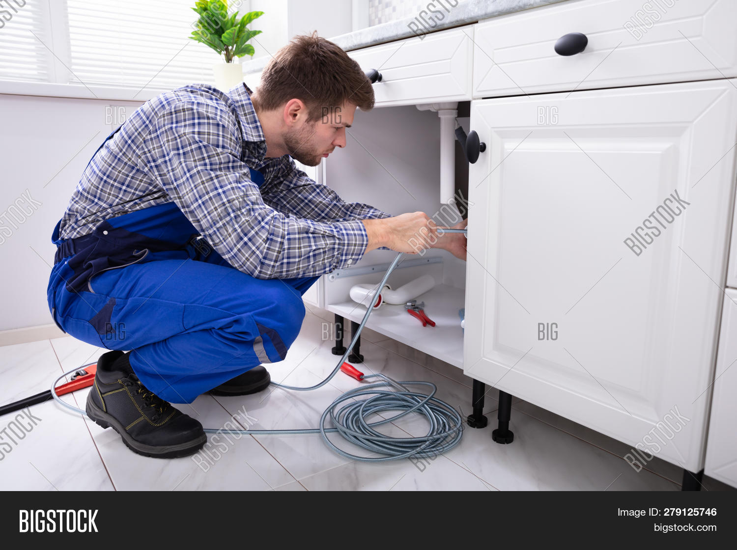 Young Male Plumber Image & Photo (Free Trial) | Bigstock