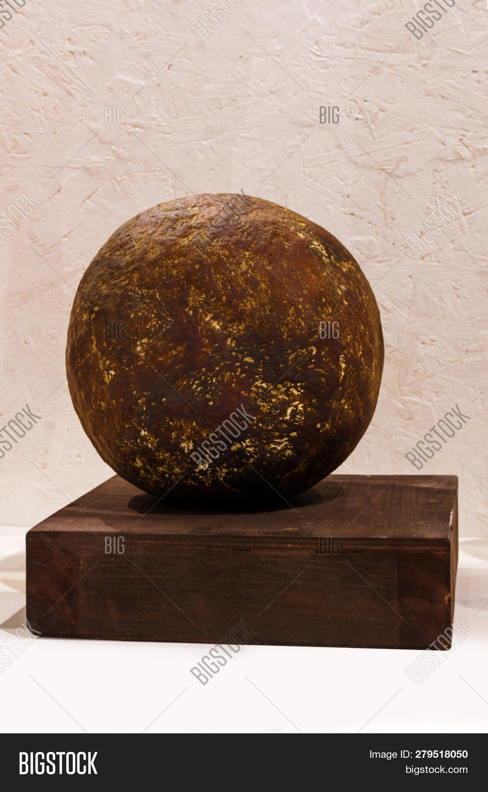 Old Mayan Solid Image & Photo (Free Trial) | Bigstock