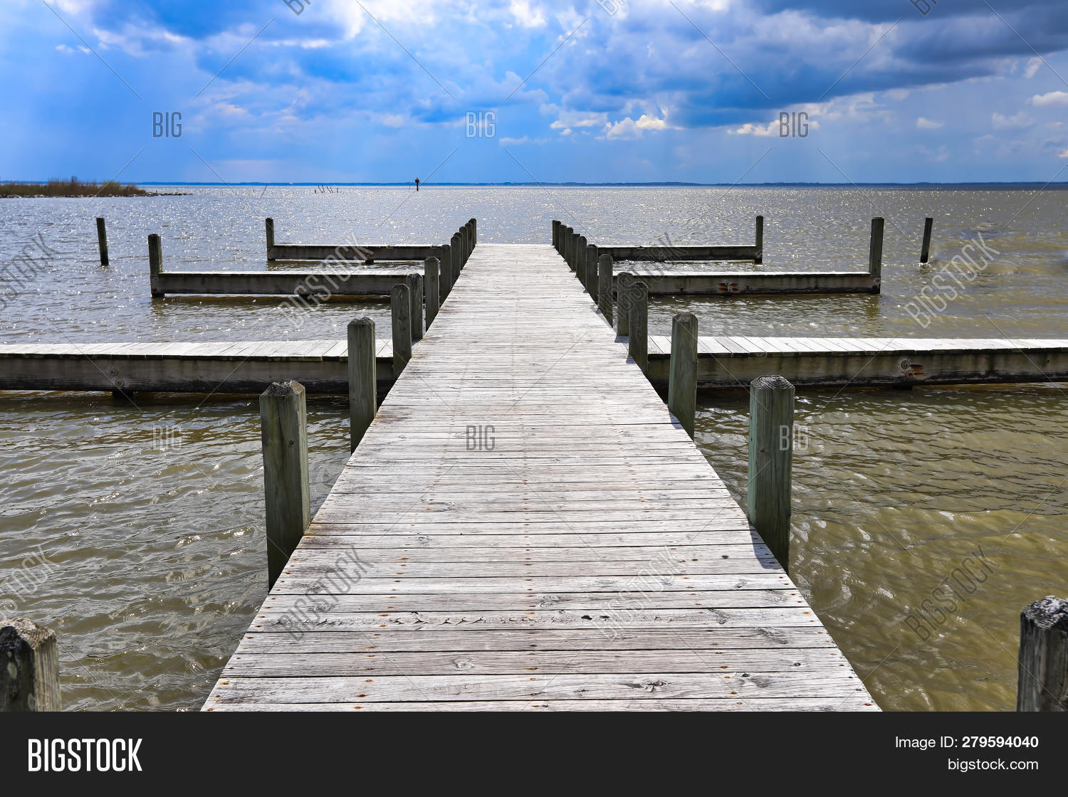 Pier Currituck Image & Photo (Free Trial) | Bigstock
