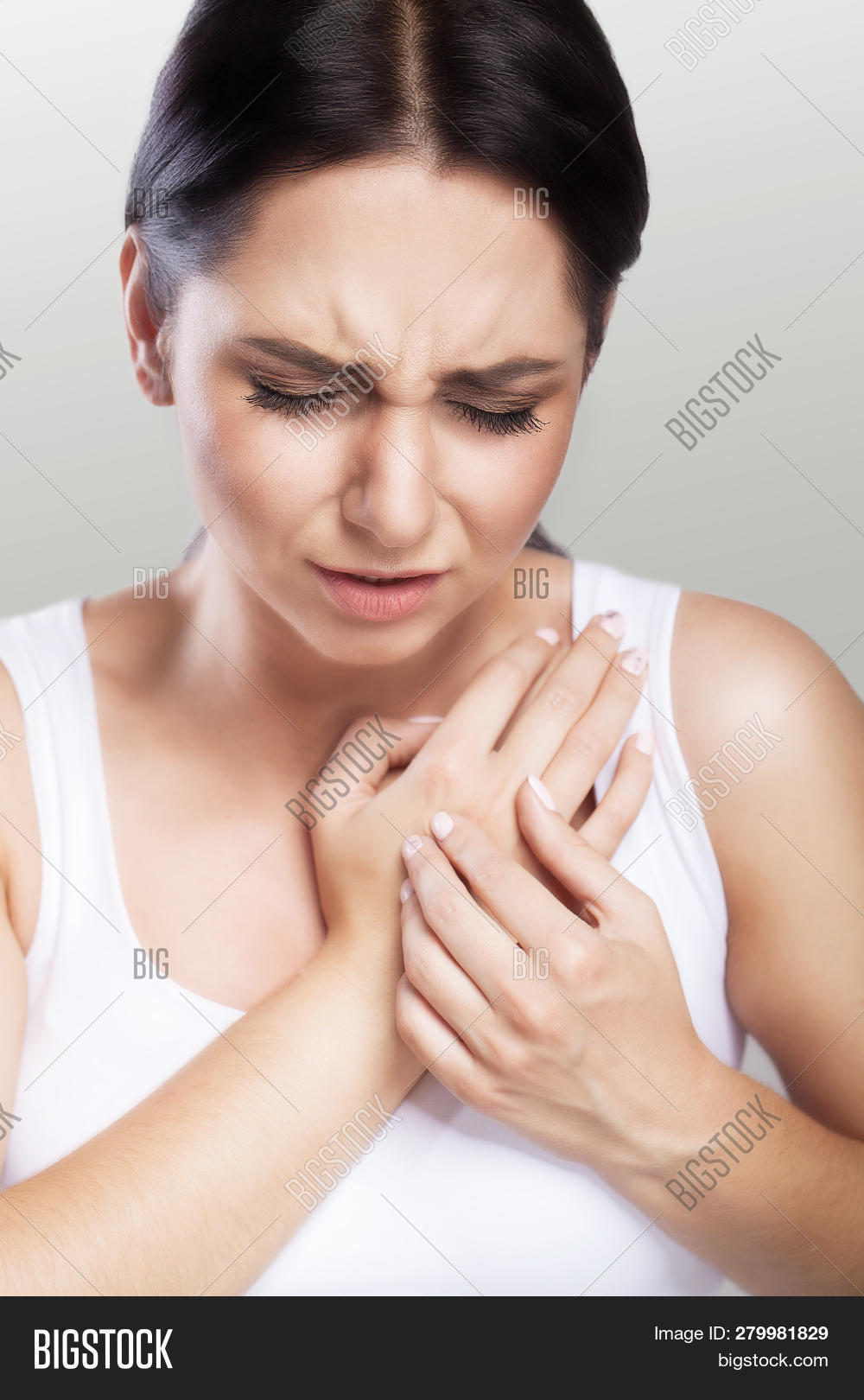 Pain. Close- Young Image & Photo (Free Trial) | Bigstock