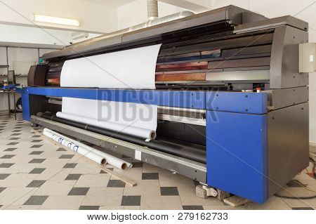 Big Professional Image & Photo (Free Trial) | Bigstock