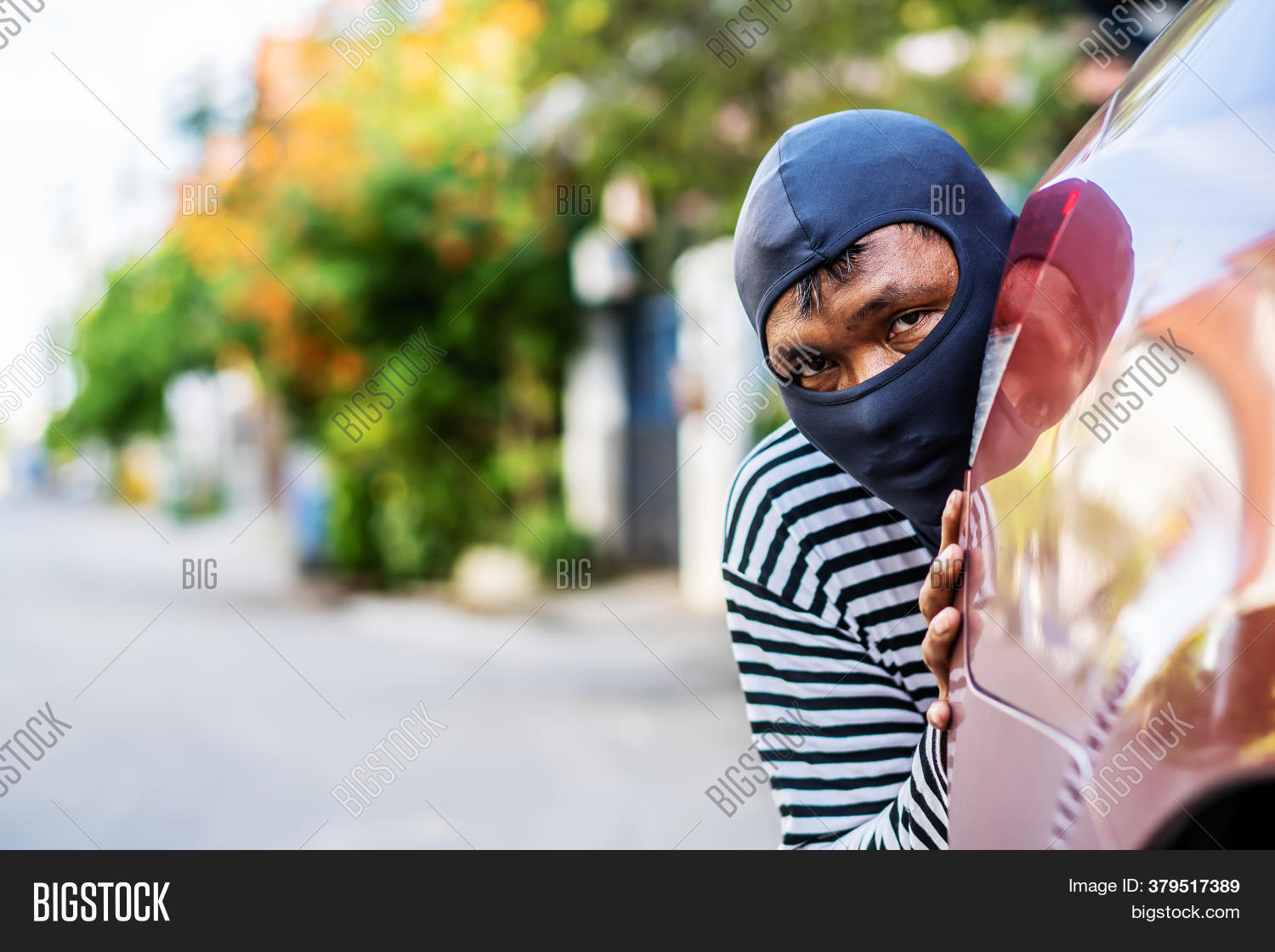 Robber Wearing Black Image & Photo (Free Trial) | Bigstock