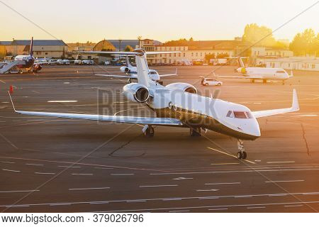 Private Jet Aircraft Image & Photo (Free Trial) | Bigstock