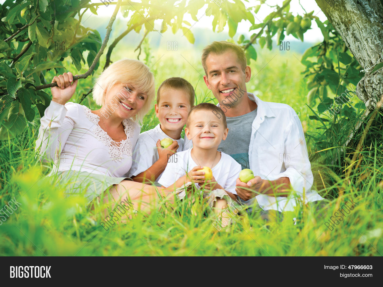 Happy Big Family Image & Photo (Free Trial) | Bigstock