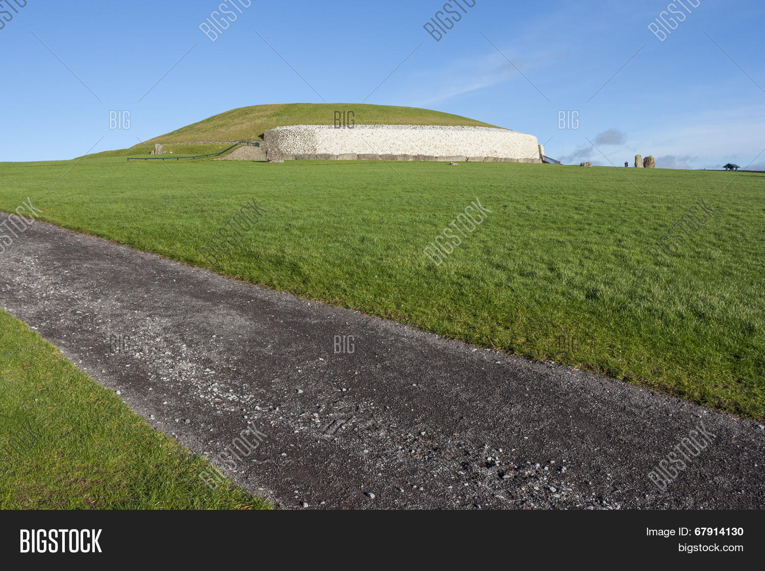 Newgrange Ireland Image & Photo (Free Trial) | Bigstock