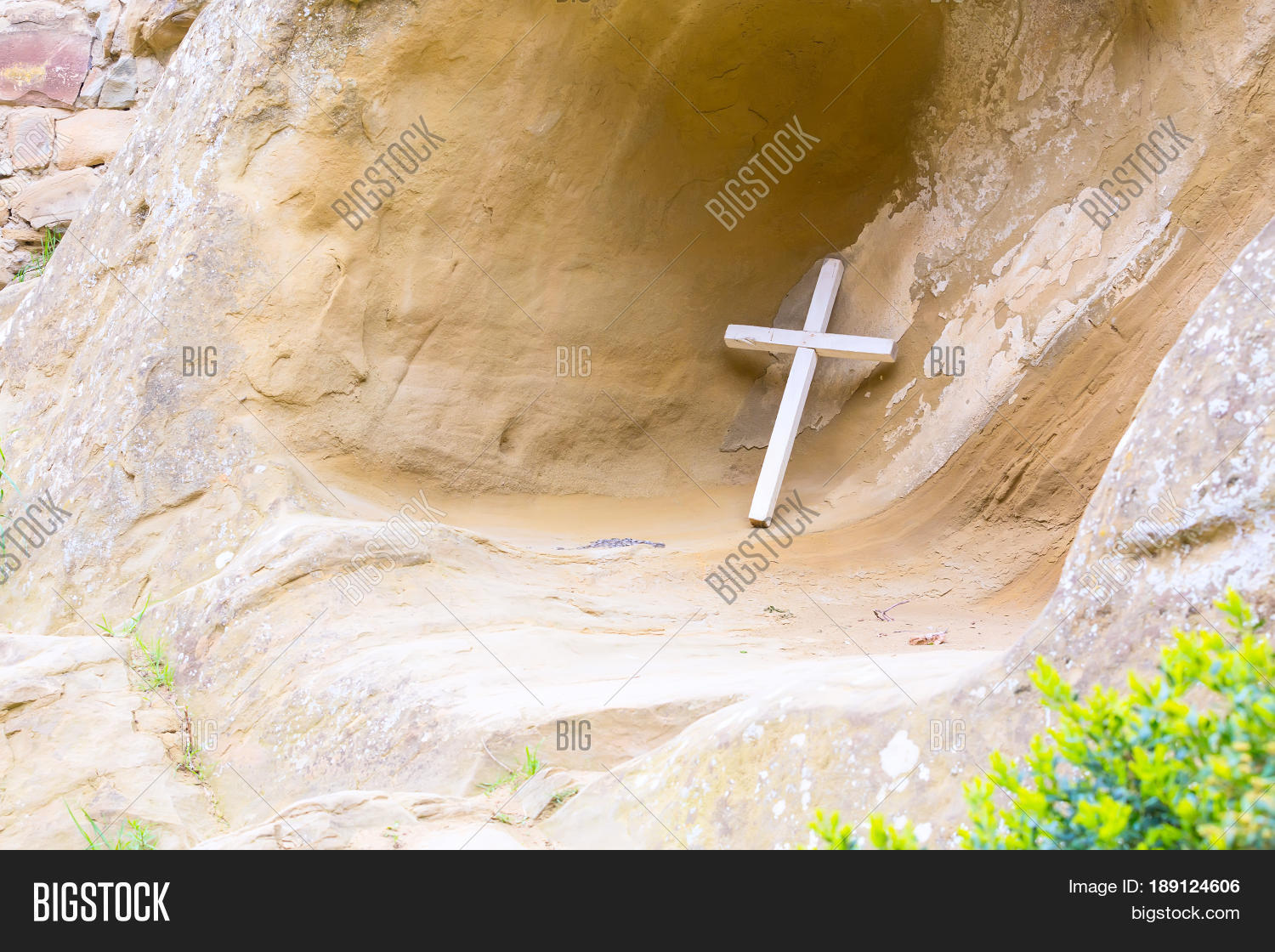Wooden Cross Cave Image & Photo (Free Trial) | Bigstock