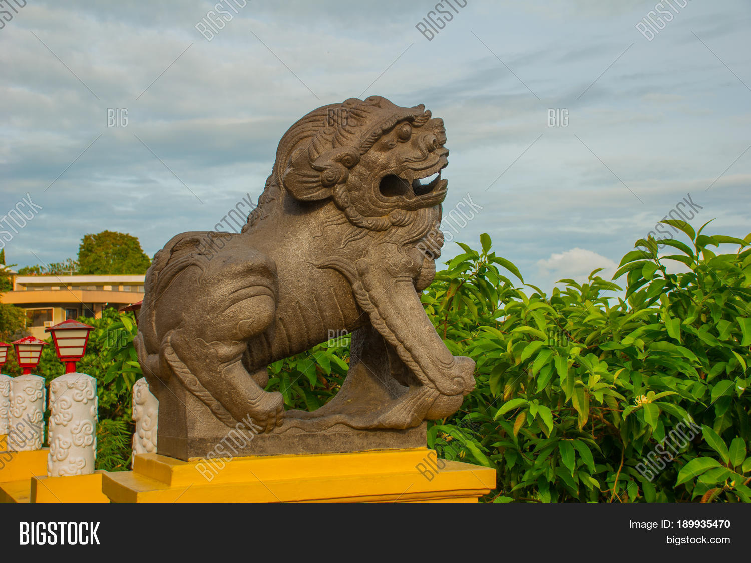 Pagoda Dragon Image & Photo (Free Trial) | Bigstock