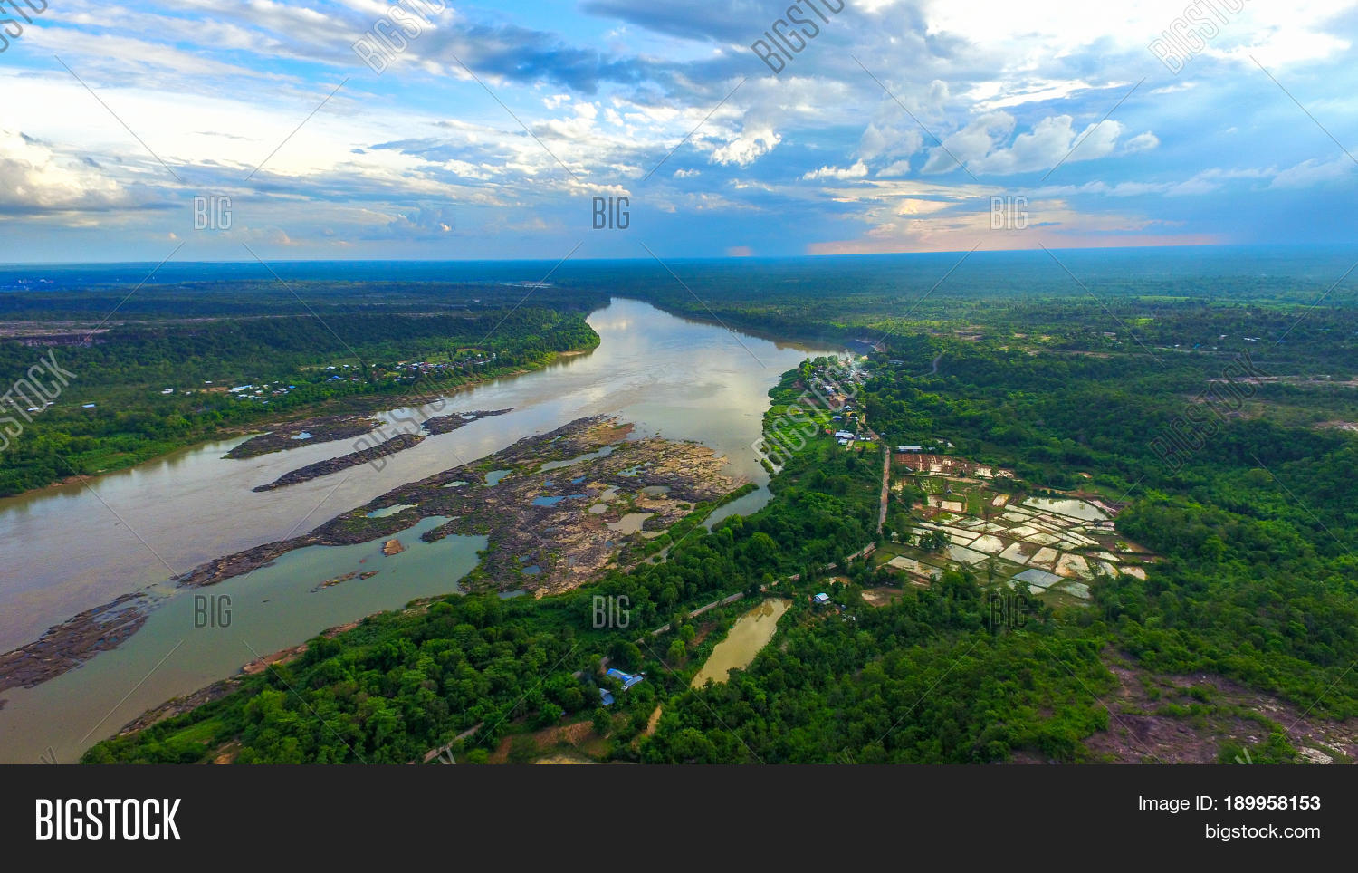 Pha Taem Cliff Image & Photo (Free Trial) | Bigstock