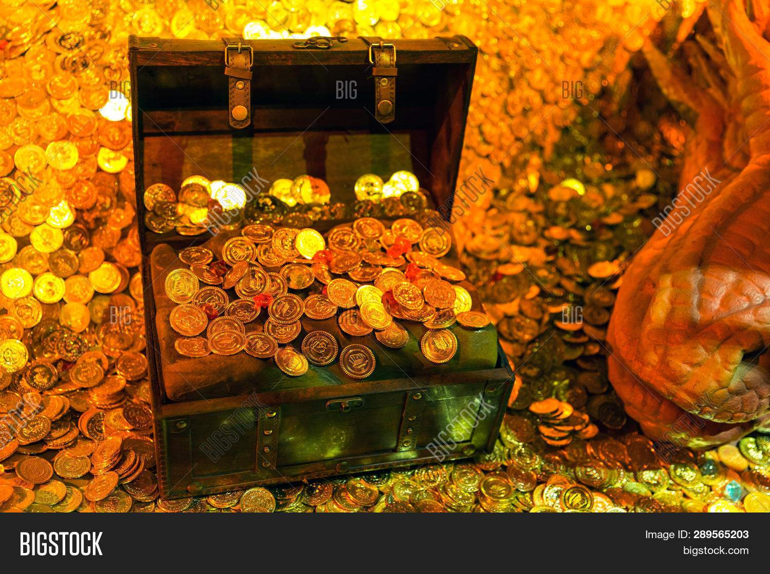 Red Dragon Hoarding Image & Photo (Free Trial) | Bigstock