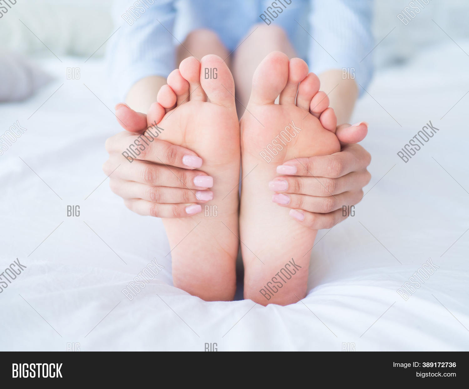 Woman Enjoying Feet Image & Photo (Free Trial) | Bigstock