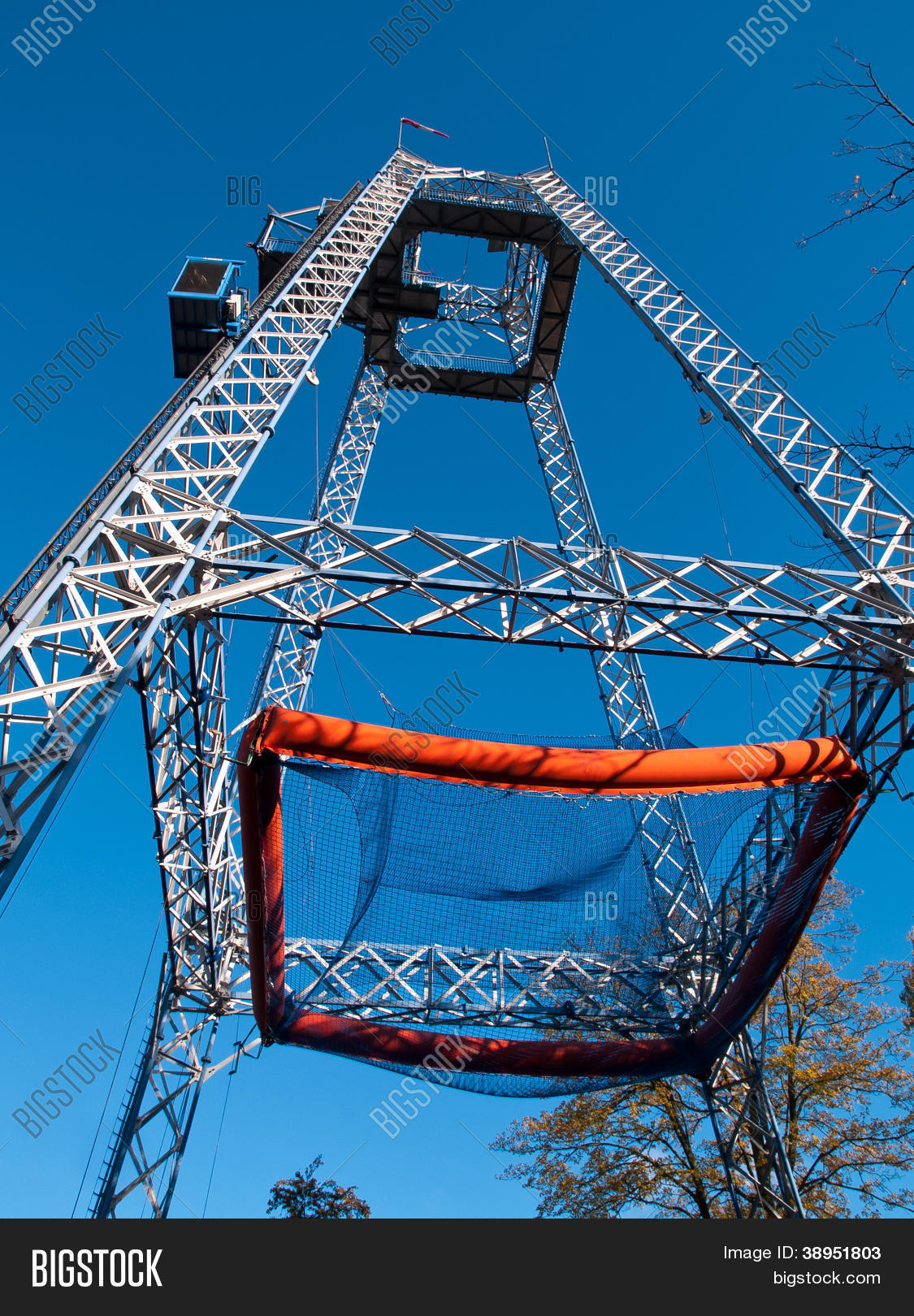 Free Fall Tower Image & Photo (Free Trial) | Bigstock
