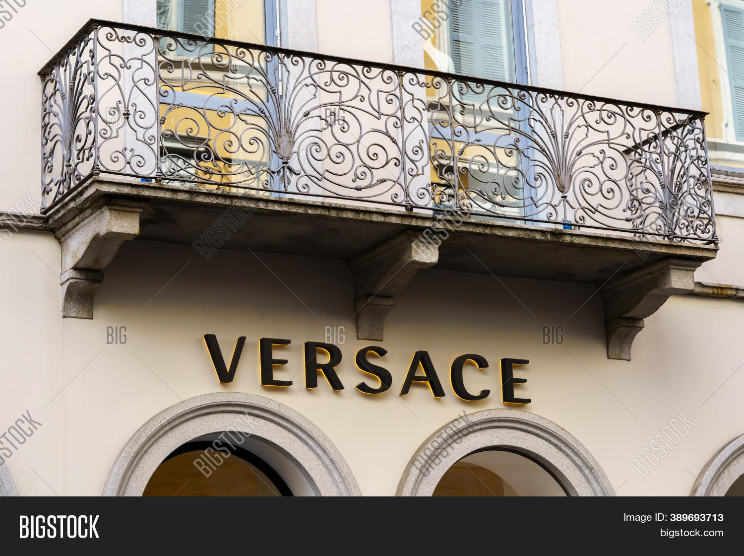 Versace Logo Store Image & Photo (Free Trial) | Bigstock
