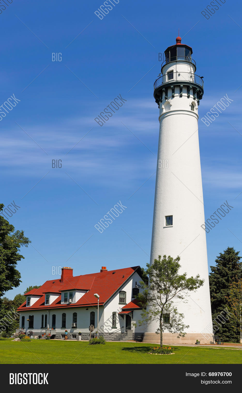 Wind Point Lighthouse Image & Photo (Free Trial) | Bigstock