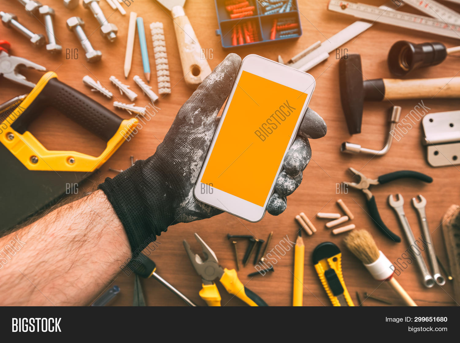 Handyman Smartphone Image & Photo (Free Trial) | Bigstock