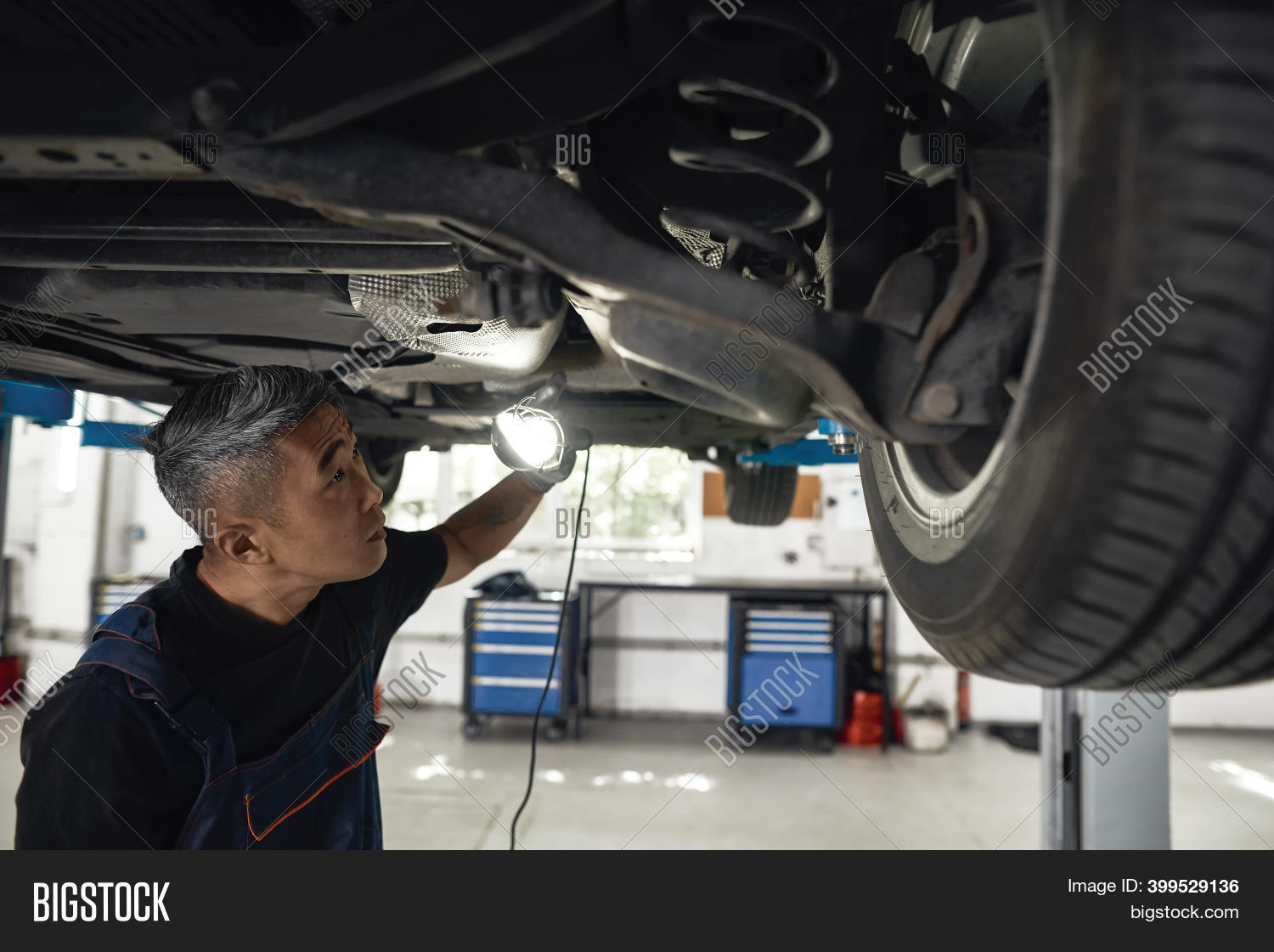 Young Asian Mechanic Image & Photo (Free Trial) | Bigstock