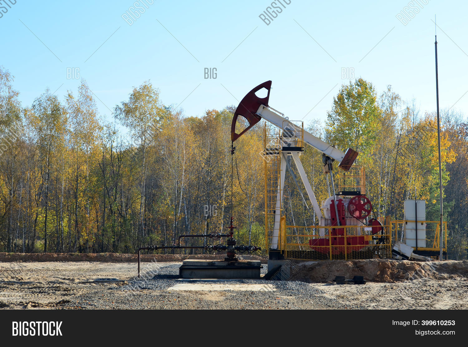 Oil Drilling Derricks Image & Photo (Free Trial) | Bigstock
