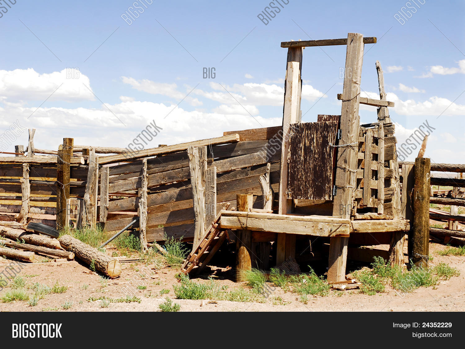 Old Cattle Loading Ramp Image & Photo | Bigstock