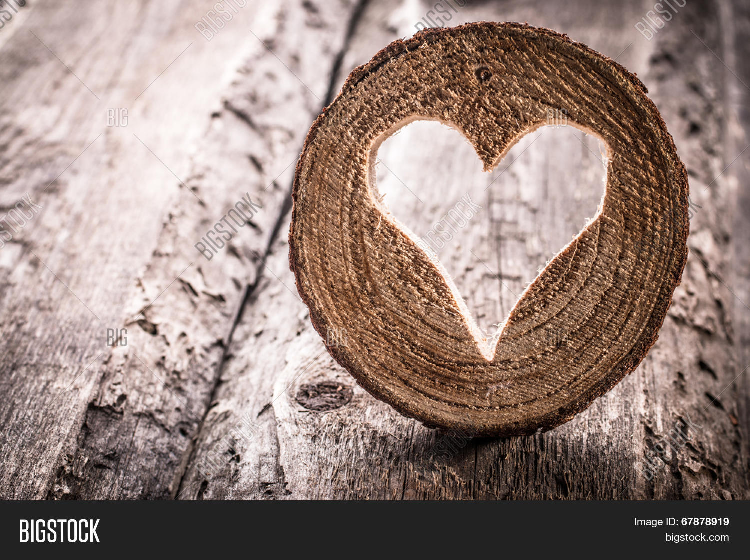 Light heart on rustic wooden background Stock Photo & Stock Images ...
